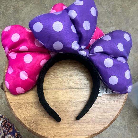 Disney | Accessories | Double Minnie Mouse Bow | Poshmark